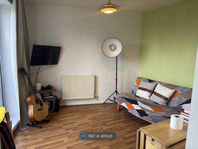 Newport Avenue, London E14, 1 bed flat to rent, £1,680 pcm | PrimeLocation