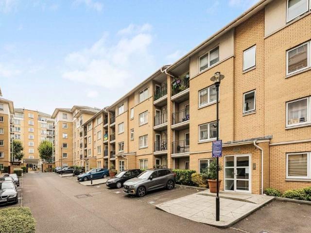 Newport Avenue, London E14, 2 bed flat to rent, £2,000 pcm | PrimeLocation
