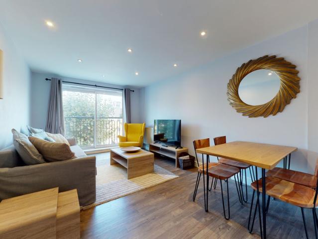 Newport Avenue, London, E14