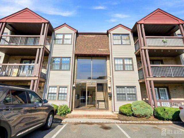 Newport Ct, Fords, Condo For Sale