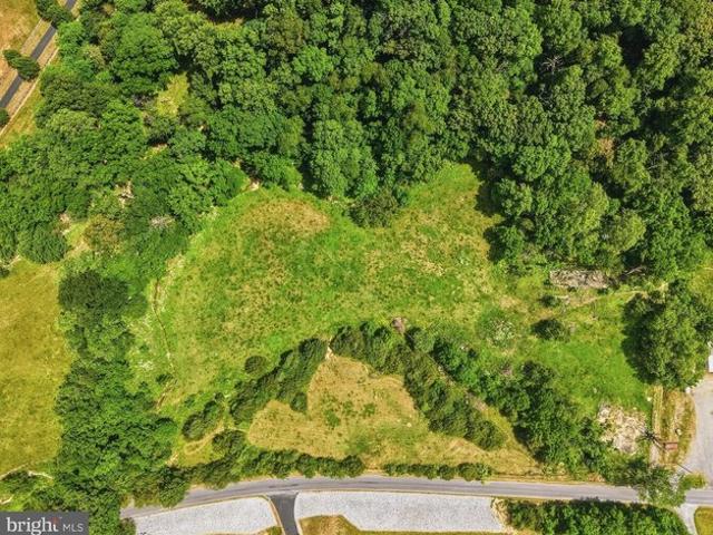 Newport Rd, Shenandoah, VA 22849
