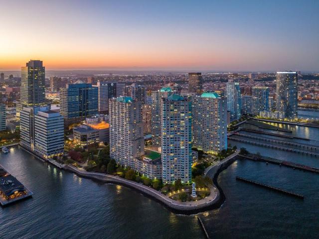Newport Rentals Studio Apartment for Rent at 121 Town Square Pl, Jersey City, NJ 07310 The Waterfront
