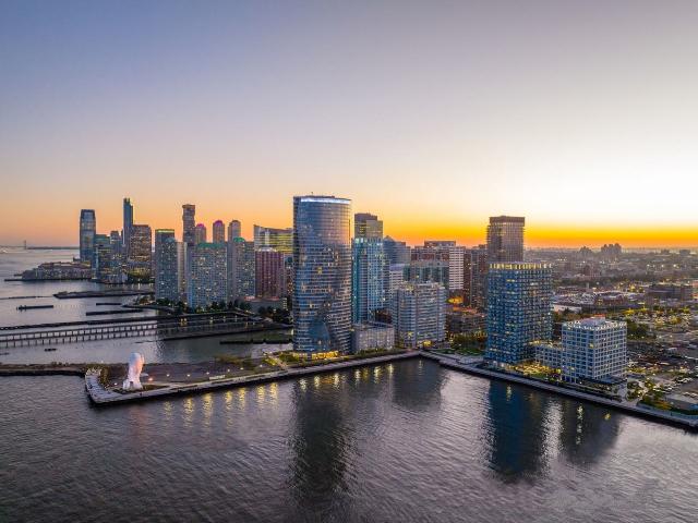Newport Rentals Studio Apartment for Rent at 121 Town Square Pl, Jersey City, NJ 07310 The Waterfront