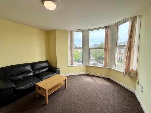 Newport Road Flat 5, Roath, Cardiff