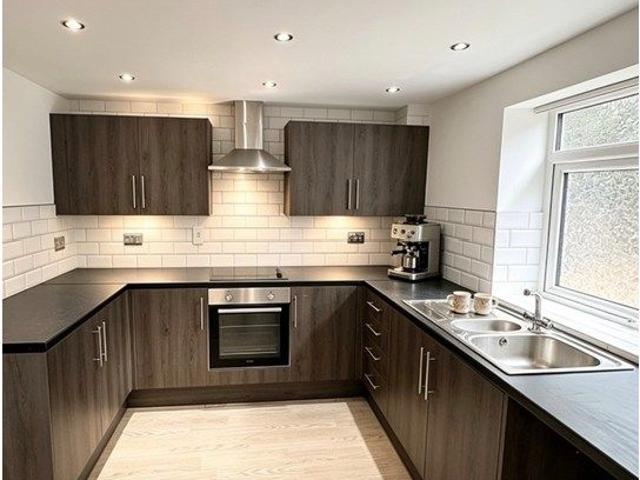 Newport Road, St. Mellons, Cardiff CF3, 2 bed flat to rent, £1,100 pcm | PrimeLocation