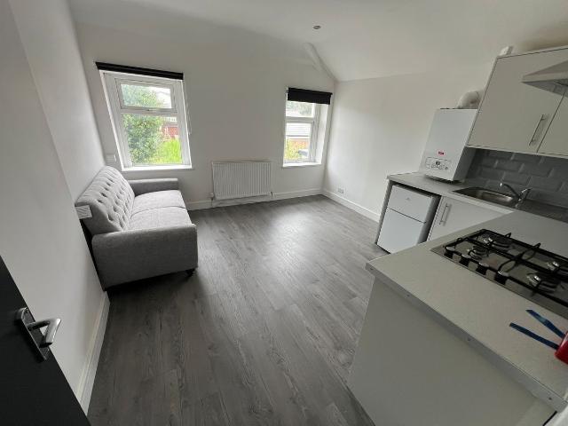 Newport Road, Roath, Cardiff CF24, 1 bed flat to rent, £845 pcm | PrimeLocation