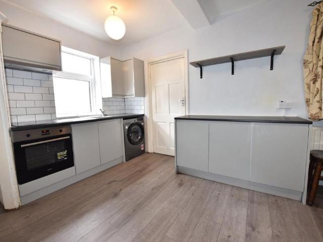 Newport View 4 bed house to rent £1,387 pcm £320 pw