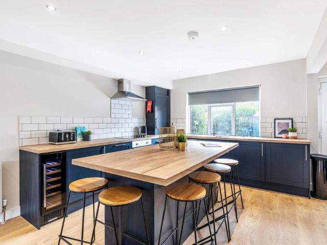 Newport View, Leeds LS6 7 bed house to rent £4,247 pcm £980 pw