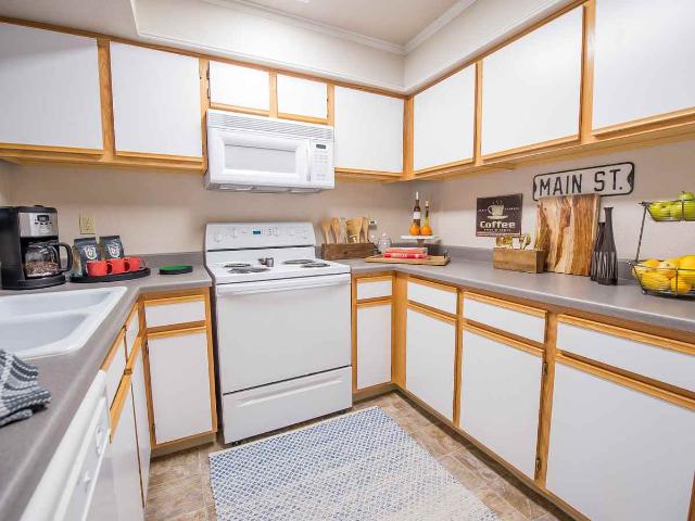 Newport Wichita Apts. 1 Bedroom Apartment for Rent at 770 N Silver Springs Blvd, Wichita, KS 67212