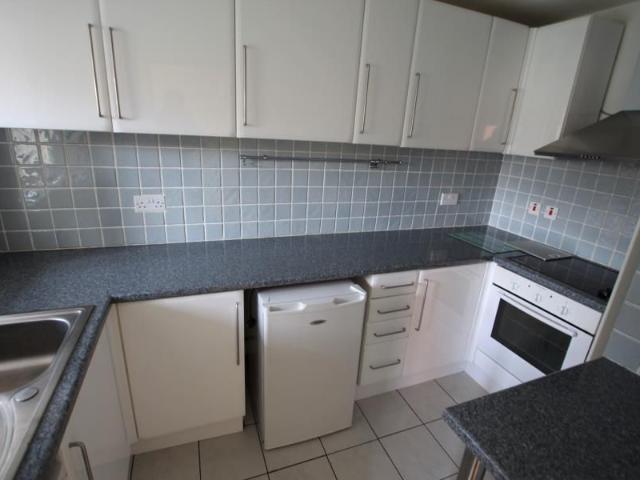 Newsham Road, Woking, GU21