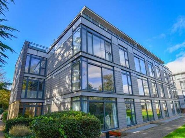 Newsom Place, Scholars Court, Hatfield Road, 2 Bedroom Apartment