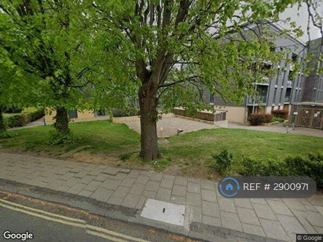 Newsom Place, St. Albans, AL1 2 bed flat to rent £2,050 pcm £473 pw