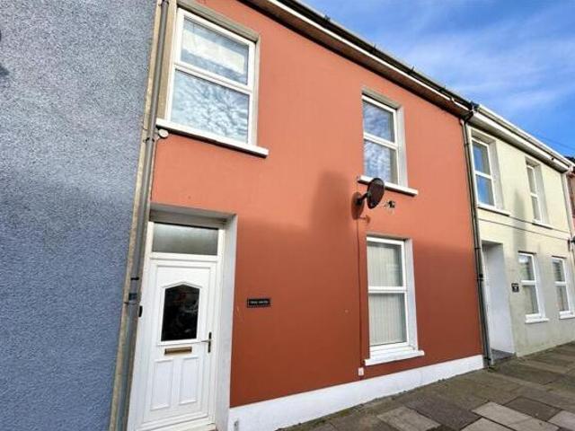 Neyland, High Street, Milford Haven, 3 Bedroom Terraced
