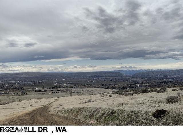 Nkn Roza Hill Dr, Yakima, WA 98901