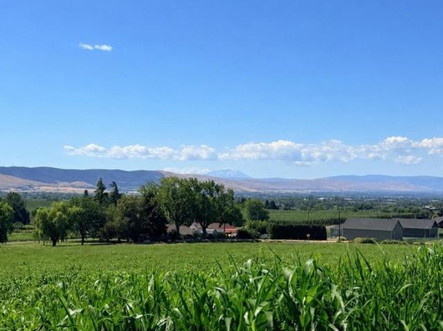 Nka Norman Rd, Yakima, WA 98901