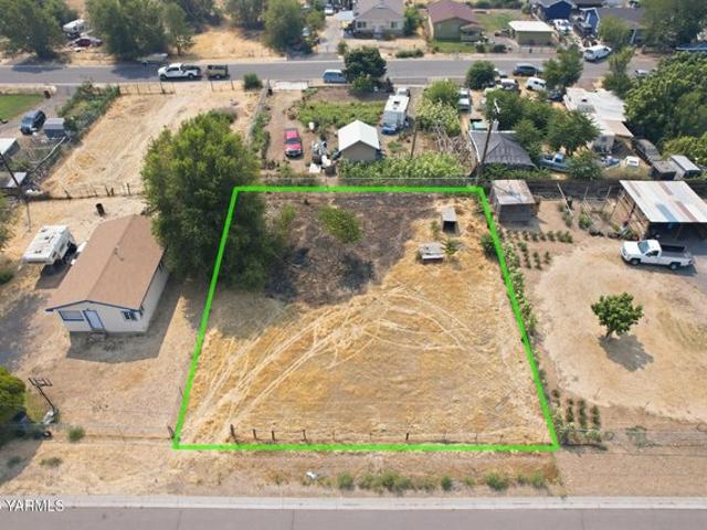 Nka St N, Wapato, WA 98951