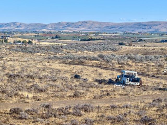 Nka Windyheart Ln, Yakima, WA 98908