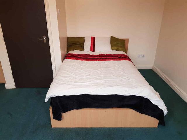 Nimi Halls, Leicester Student Accommodation | Amber