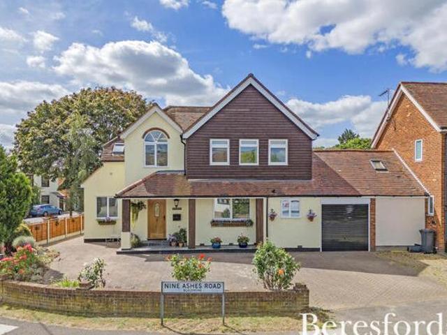 Nine Ashes Road, Blackmore, 4 Bedroom Link