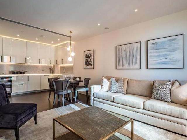 Nine Elms, London, SW11 3 bed flat to rent £6,153 pcm £1,420 pw