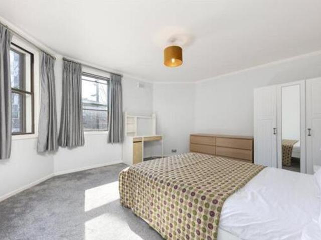 Nine Elms Lane, London, 3 Bedroom Apartment