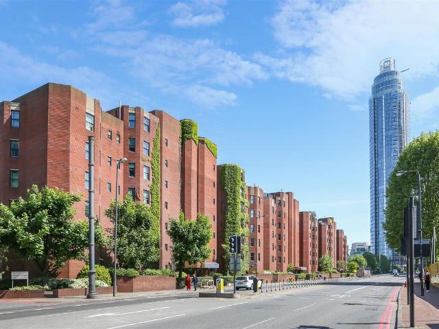 Nine Elms Lane, London SW8, 1 bed flat to rent, £2,750 pcm | PrimeLocation