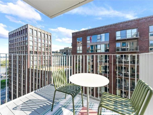 Nine Elms Lane, London, SW11 1 bed apartment to rent £3,400 pcm £785 pw