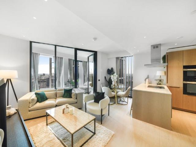 Nine Elms Lane River Park Tower SW8 2 bed apartment to rent £6,730 pcm £1,553 pw