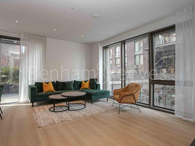 Nine Elms, Legacy Building SW11 2 bed apartment to rent £4,500 pcm £1,038 pw