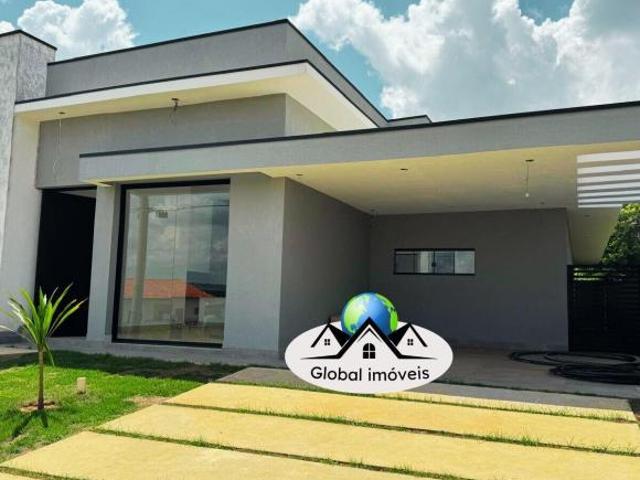 Ninho Verde 1 Casa nova com 3 Suítes Excelente acabamento Piscina