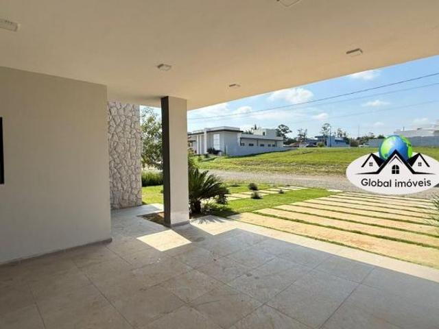 Ninho Verde 1 Casa térrea com 3 Suítes Excelente acabamento