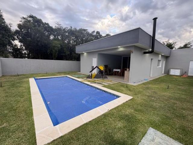 Ninho Verde 2 Eco Residence Casa Moderna à Venda no Condomínio Ninho Verde 2 – Pardinho/SP | 3 Dor