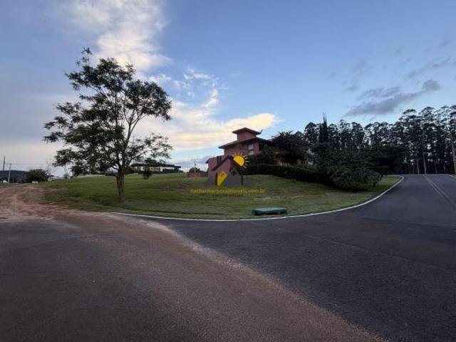 Ninho Verde 2 Eco Residence Terreno à venda no Ninho Verde II – Vista para o lago e área verde |