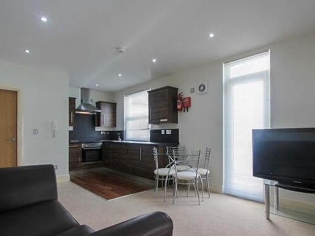 Ninian Road, Roath Park, 1 Bedroom Flat