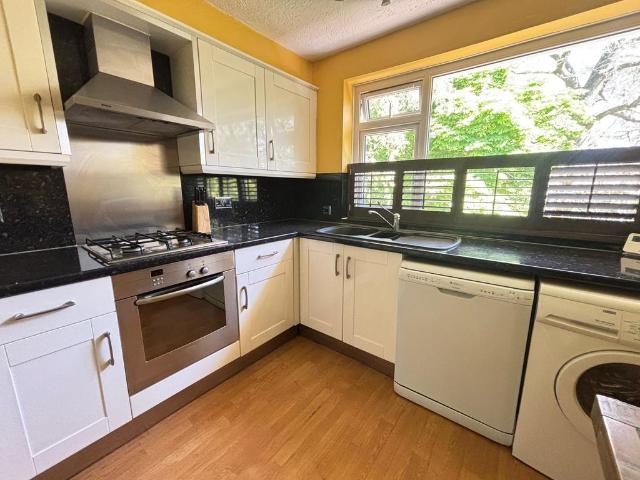 Niall Close, BIRMINGHAM 2 bed apartment to rent £1,175 pcm £271 pw