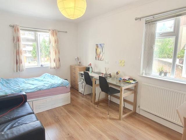 Nice modern 1 bed flat for rent