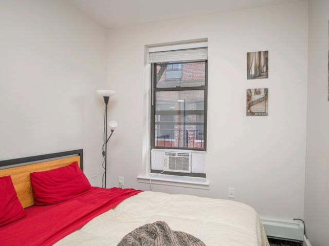 Nice and cozy room in UWS