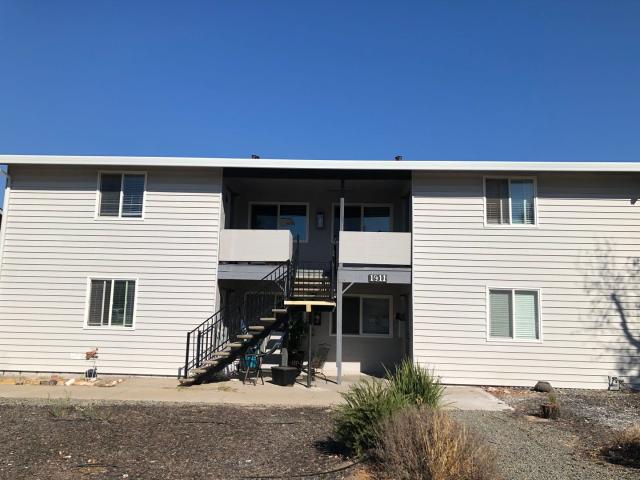 NICE APARTMENT IN ROSEVILLE!