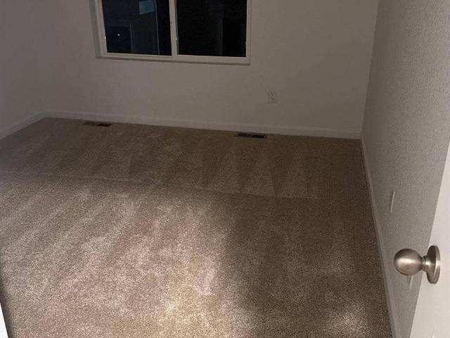Nice bedroom for rent $800