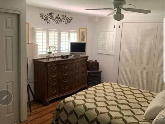 Nice bedroom & private bathroom