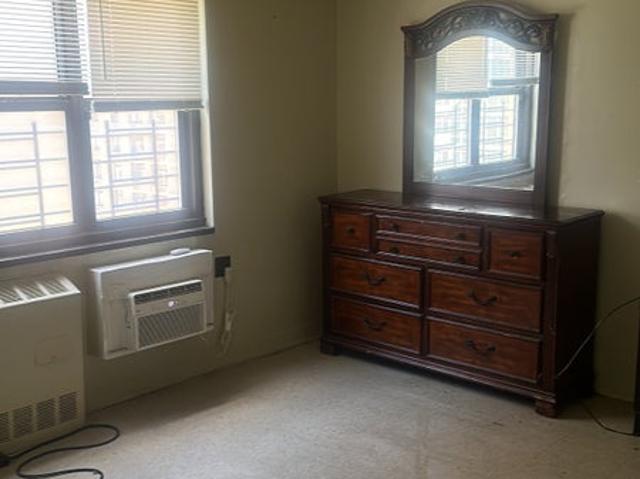 Nice bedroom with large closet