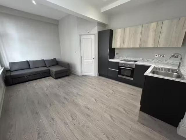 Charming Curzon Road, Sale, 2 bedroom, Apartment