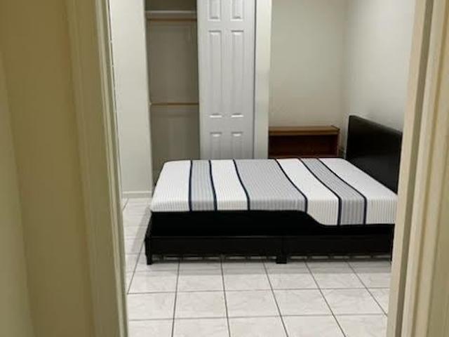 Nice, centrally located Large Room for 1 occupant