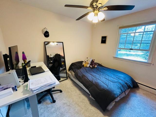 Nice furnished room in a quiet and big house !
