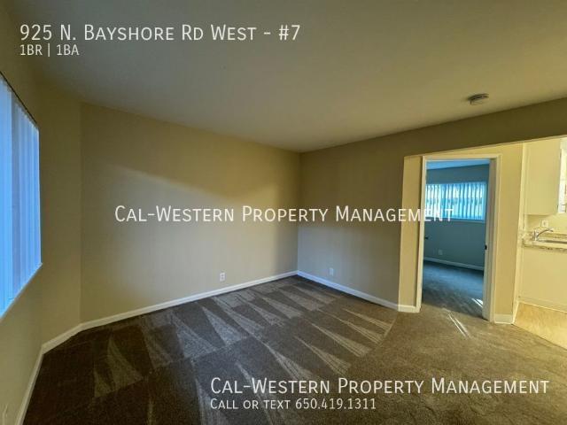 Nice first floor 1 bedroom 1 bath apartment available now!
