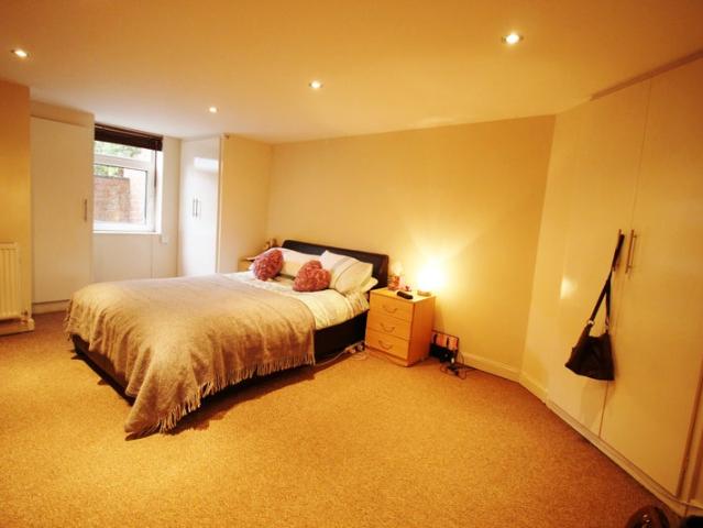 Nice Flat Central Hyde Park July