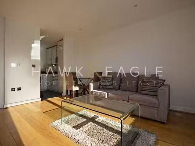 Deal! Flat to rent in Western Gateway, London, Greater London.