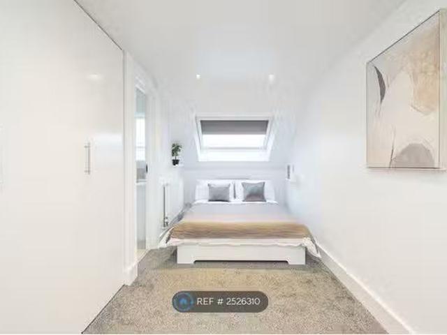 Nice Flat to rent in Homesdale Road, Bromley BR1