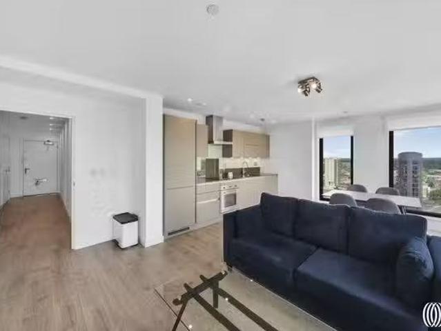 Rental! Flat to rent in Legacy Tower, Great Eastern Road, Stra.