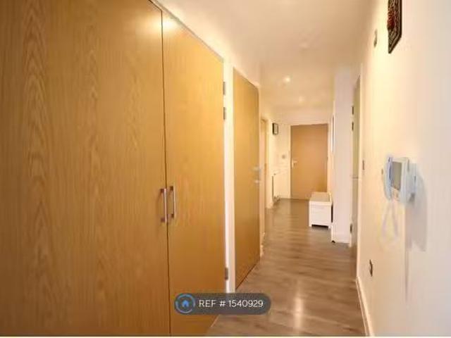 Cozy Flat to rent in Priory Court, Romford RM7